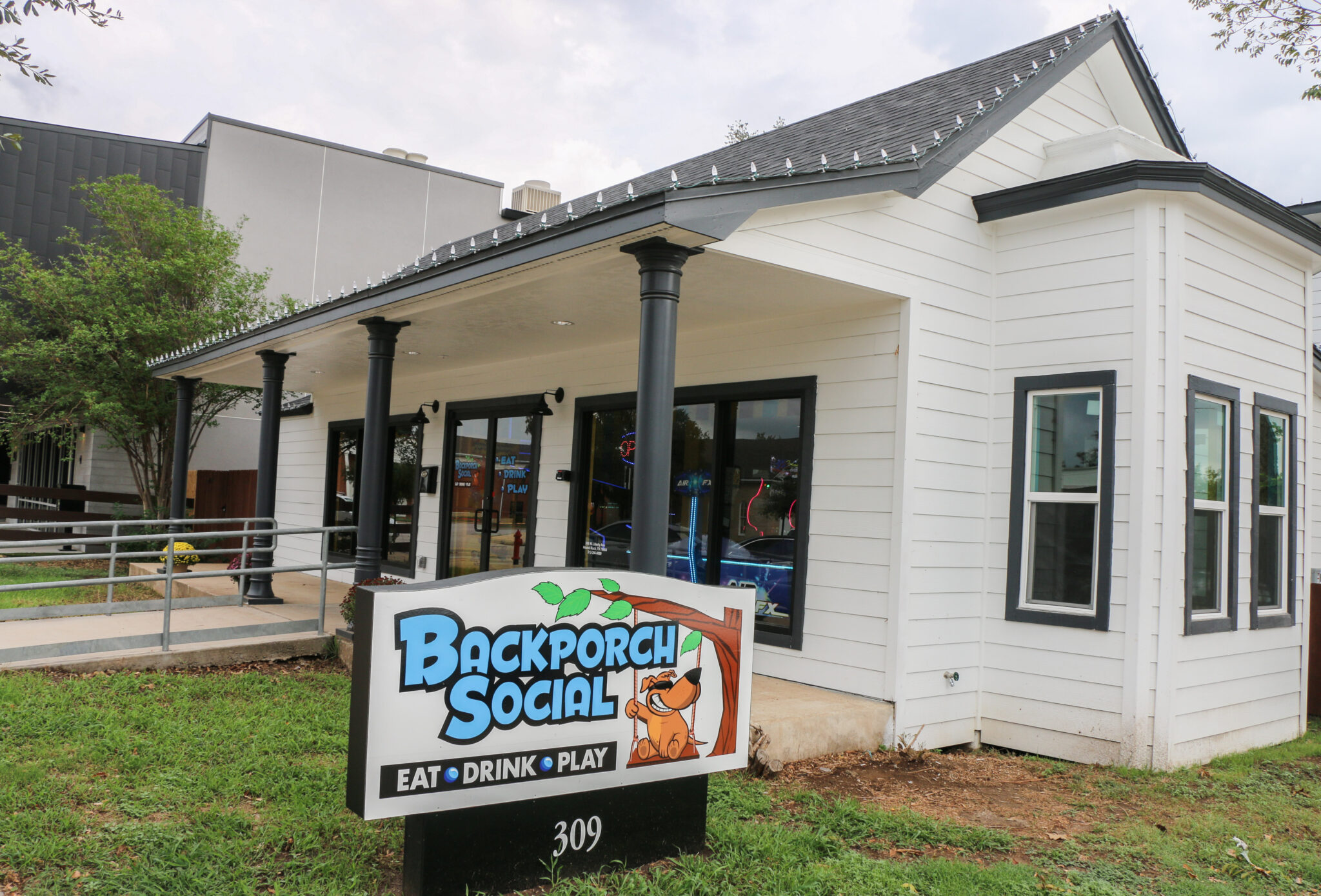 Backporch Social/Recuerdos - Round Rock TX